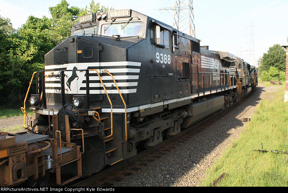 NS C40-9W #9388 on 21M